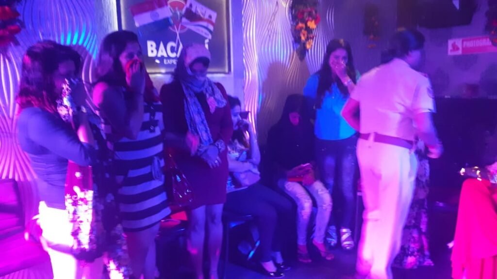 Excise Dept issues show-cause notice to 5 dance bars – Dinalipi News ...