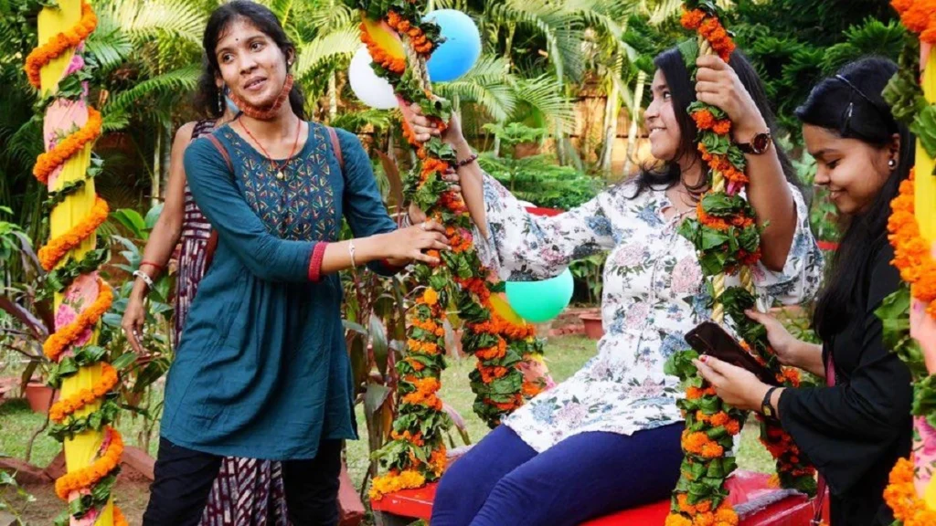 Odisha celebrates Pahili Raja with Poda Pitha & traditional Paan ...